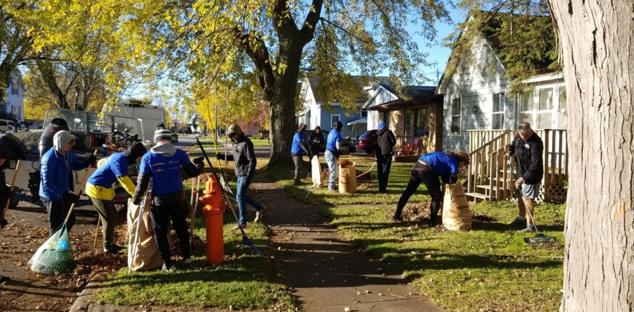 Volunteers Needed to Help Rake Leaves - OnFocus