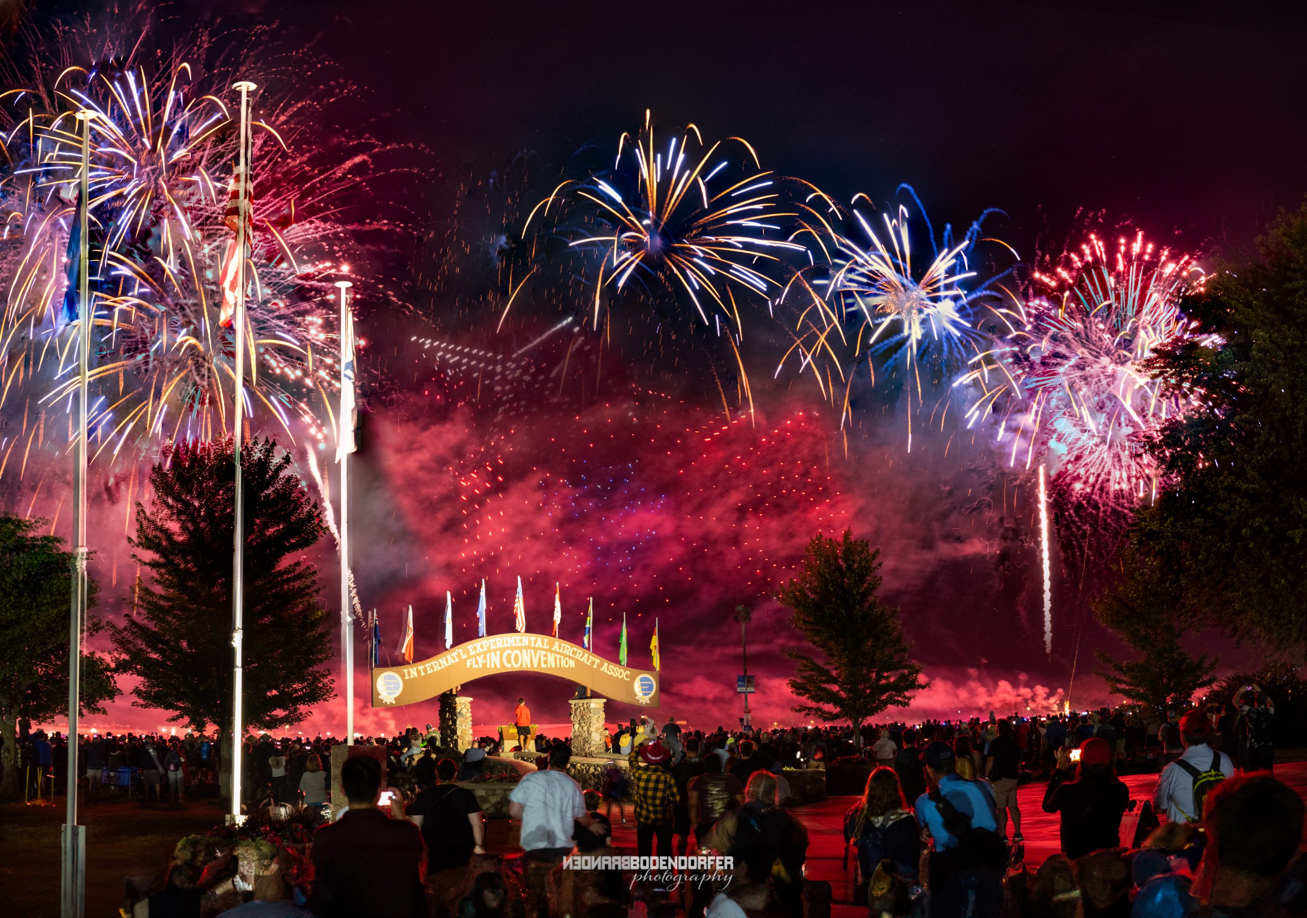 Starlight Aerial Productions to Light Up EAA AirVenture Oshkosh 2024 ...